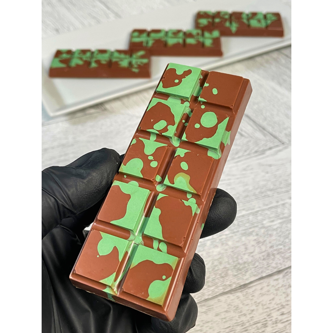 Pistachio Kunafa Chocolate Bar – Fruit and Nut Co.